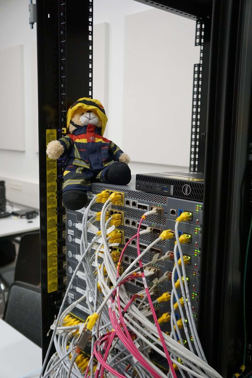 Hands-On the Network: Our Experience with RouterLab | RIPE Labs